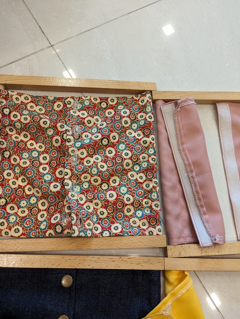 Montessori Dressing Frame, Hobbies & Toys, Toys & Games on Carousell