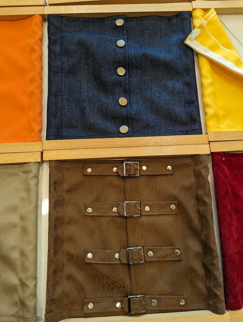 Montessori Dressing Frame, Hobbies & Toys, Toys & Games on Carousell