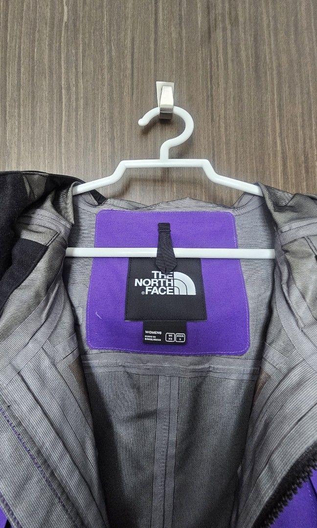 North face team kit snowboarding jacket, Women's Fashion, Coats ...