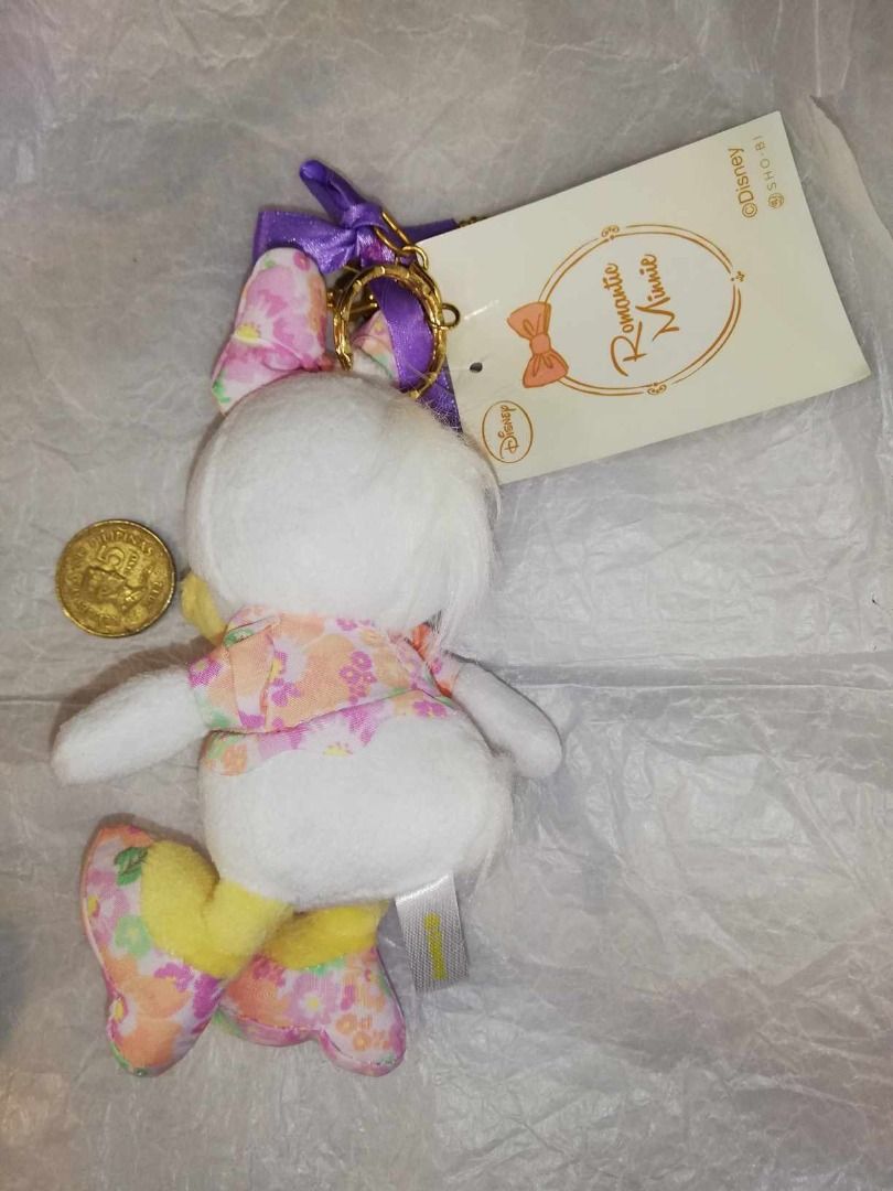 Original Japan Disney Daisy Duck plush Mascot keychain, Women's Fashion ...
