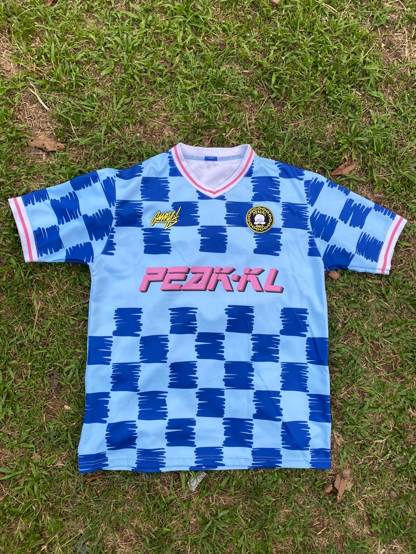 Peak kl x gawky, Men's Fashion, Activewear on Carousell