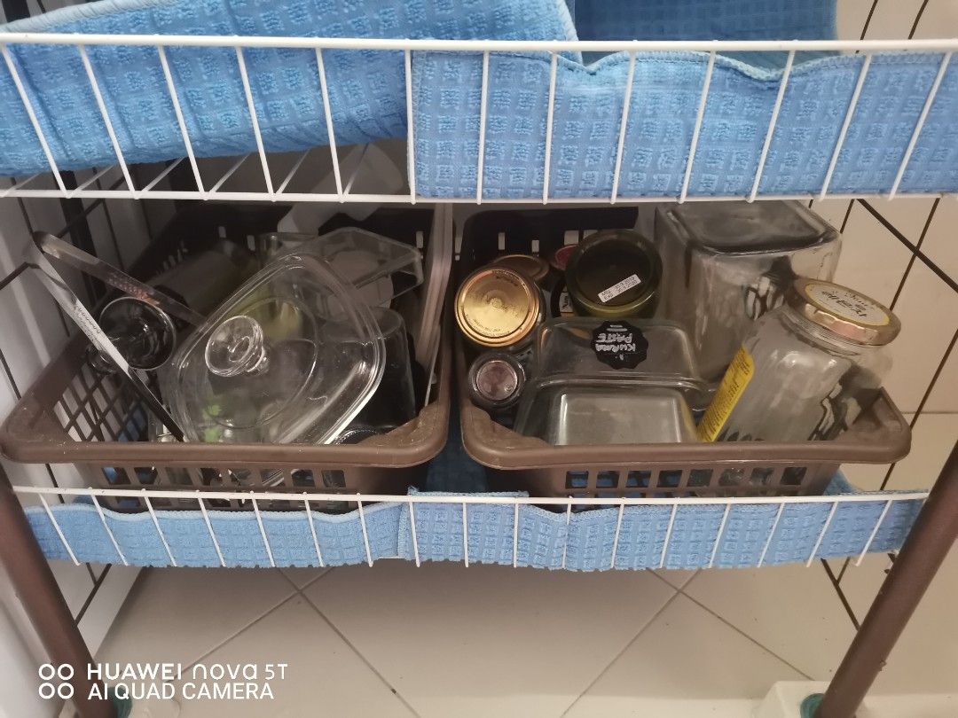 Rak pinggan mangkuk besi, Furniture & Home Living, Furniture, Shelves ...