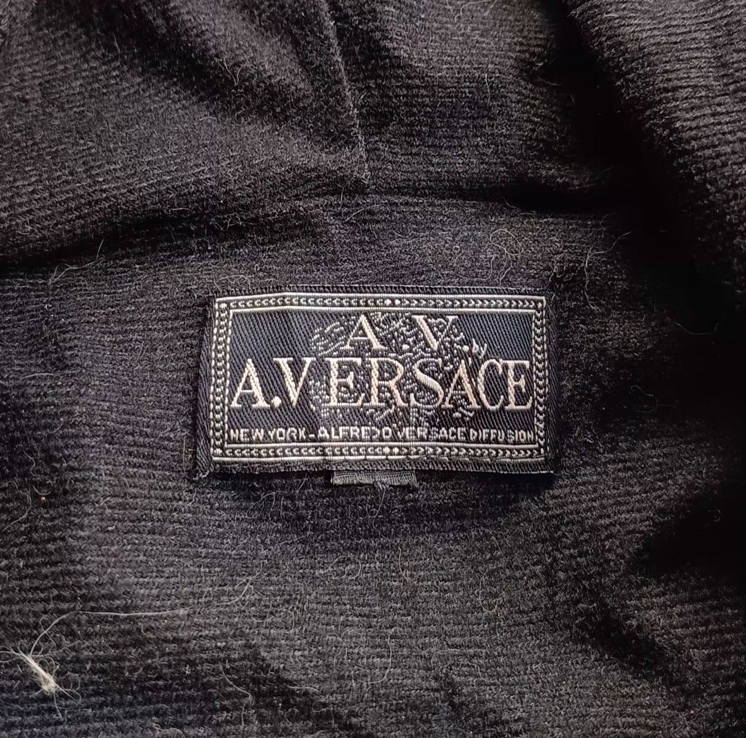Versace jacket luxury vintage, Fesyen Pria, Pakaian , Baju Luaran di ...