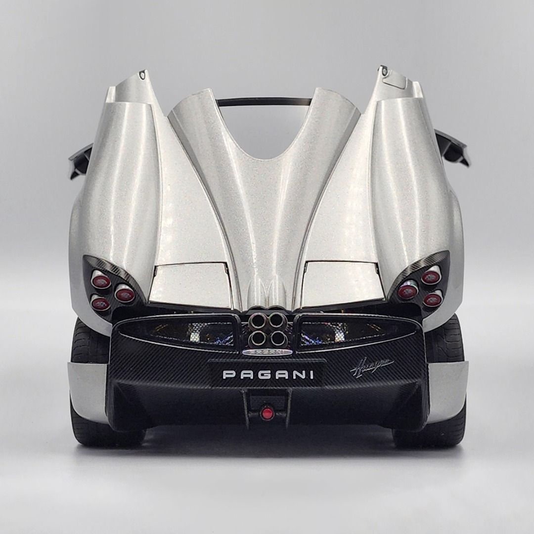 AUTOart Signature 1/18 Pagani Huayra (Silver) Diecast, Hobbies & Toys ...