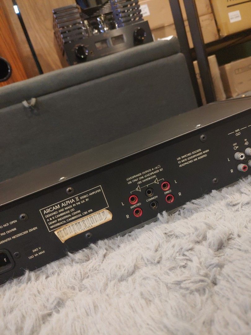 British Integrated Stereo Amplifier with Phono Input Arcam Alpha II ...