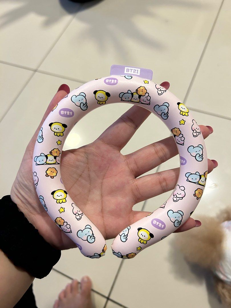BT21 minini Neck Cooler Line Friends BTS, Hobbies & Toys, Collectibles ...