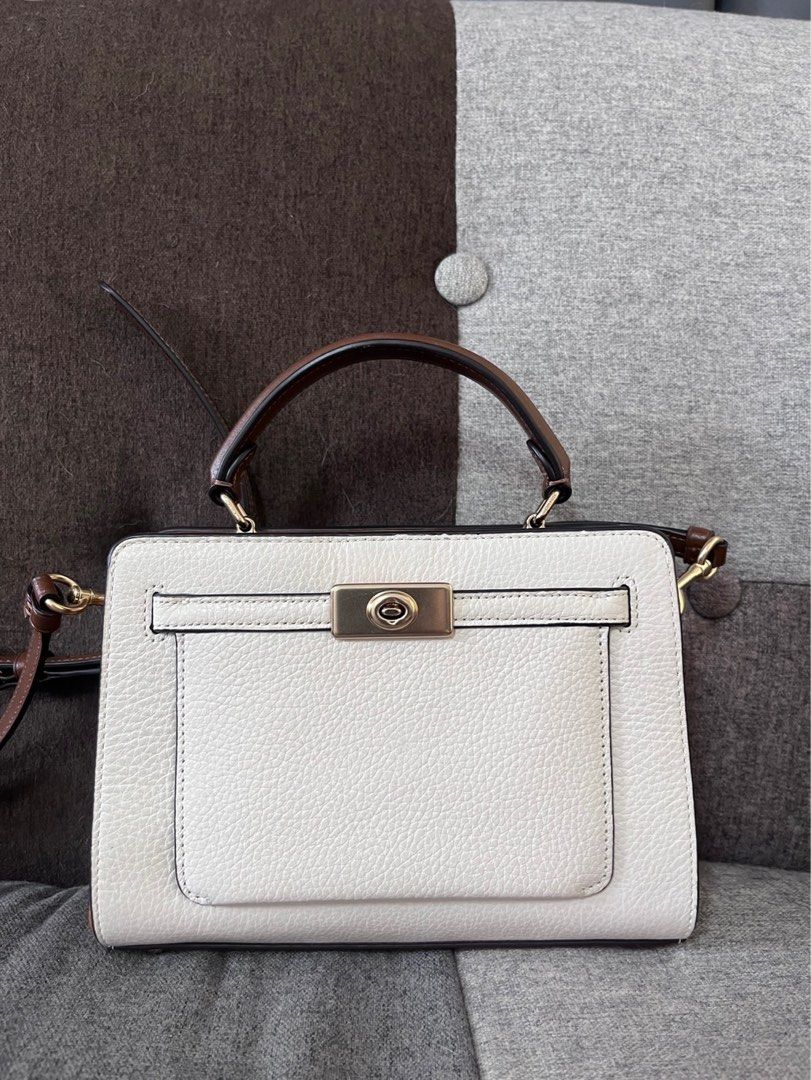 Coach mini Lane, 她的時尚, 包包、錢包, 手提、托特包在旋轉拍賣