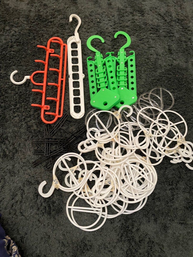 Hangar Tudung, Furniture & Home Living, Home Improvement & Organisation, Hooks & Hangers on ...