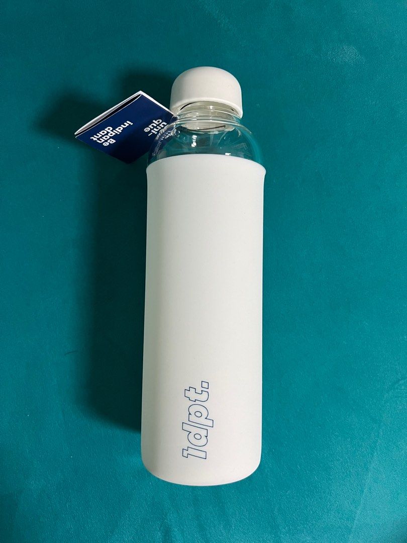 IDPT TUB-030 logo glass bottle 絕版水樽 陳卓賢 IAN independent, 名牌, 飾物及配件 ...