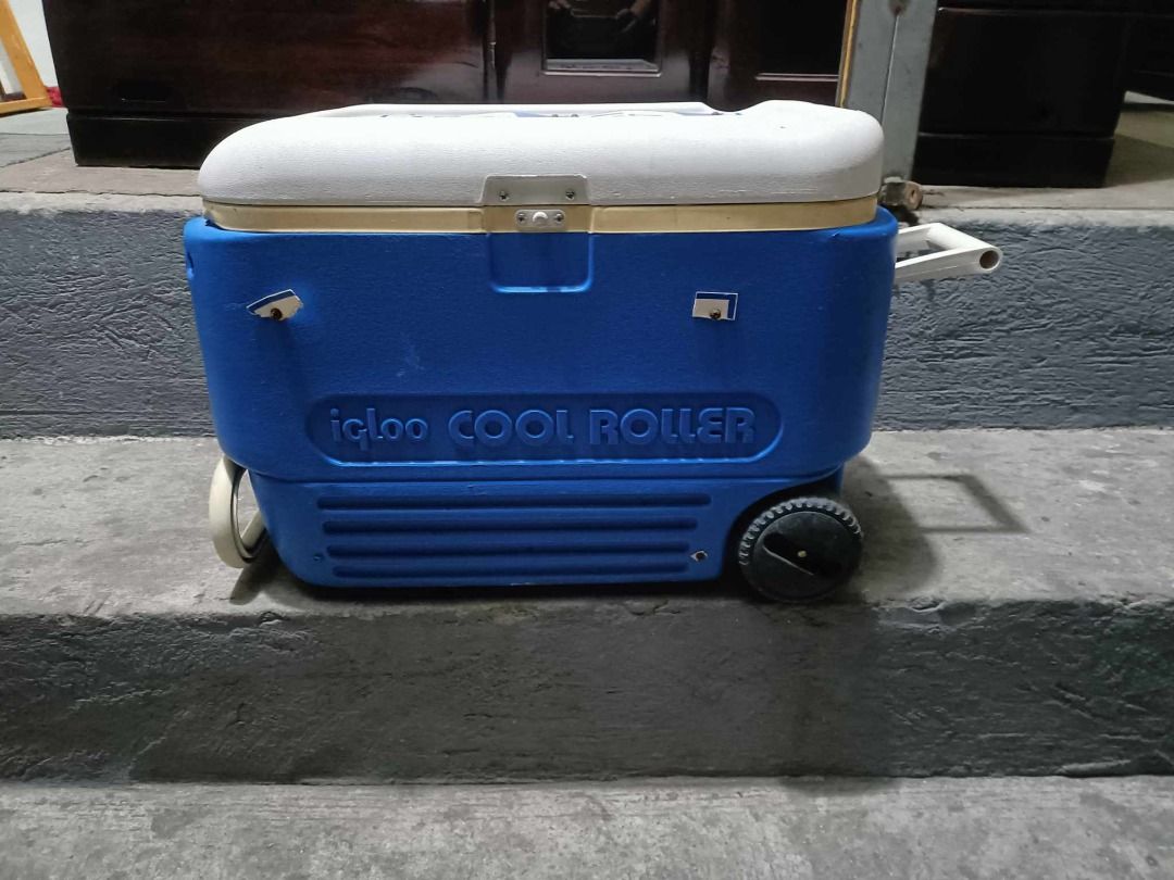igloo cooler box japan surplus, Furniture & Home Living, Outdoor Furniture on Carousell