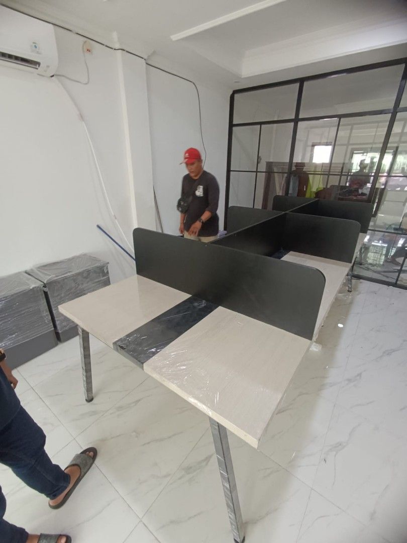Meja kantor - meja sekat kantor - meja kerja 4 seat, Perabotan Rumah di ...