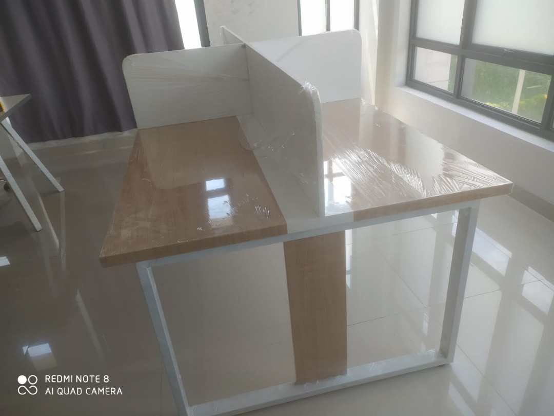 Meja sekat kantor - meja kantor - meja kerja 4 seat, Perabotan Rumah di ...