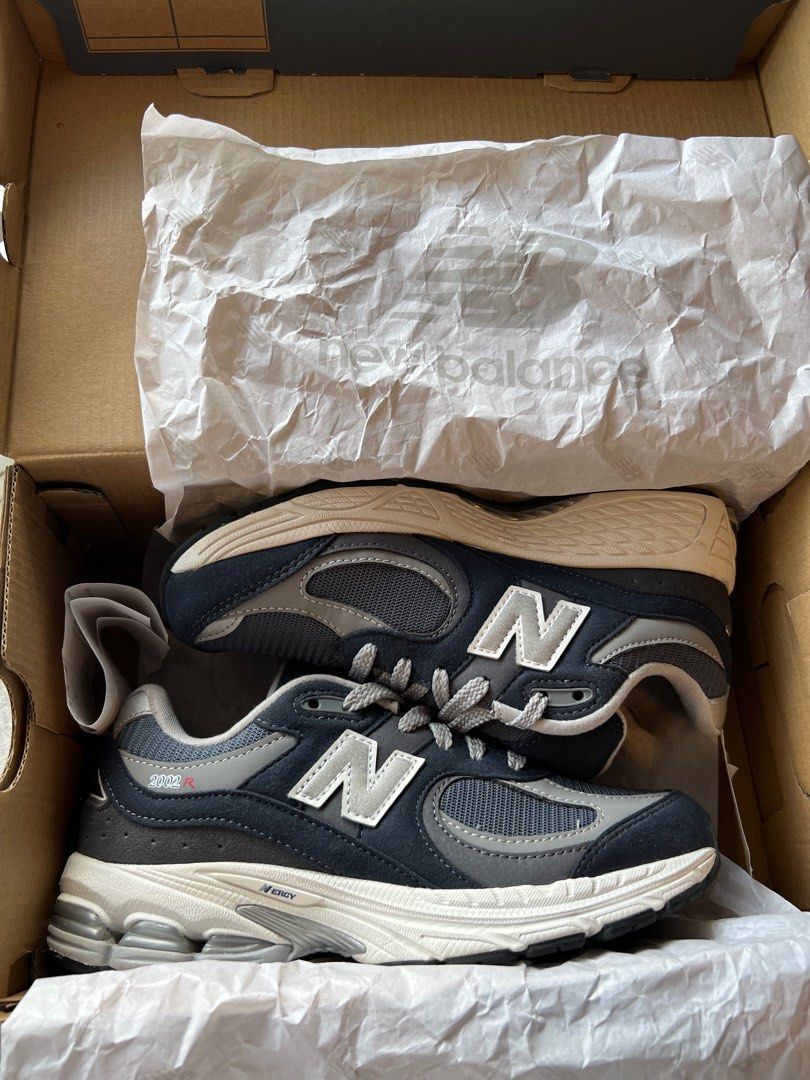 New balance 2002R Eclipse with raincloud and graphite blue dark blue navy black white gc2002sf ...