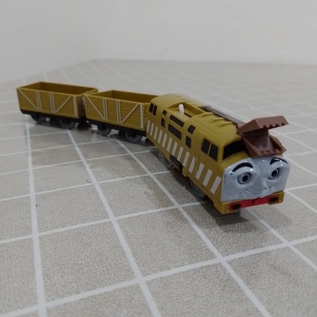 Plarail THOMAS & FRIENDS TS-09 DIESEL 10 Takara Tomy, Hobbies & Toys ...