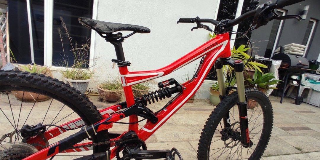 Polygon DH and Specialized Stratus 26 inch, Sports Equipment, Bicycles ...