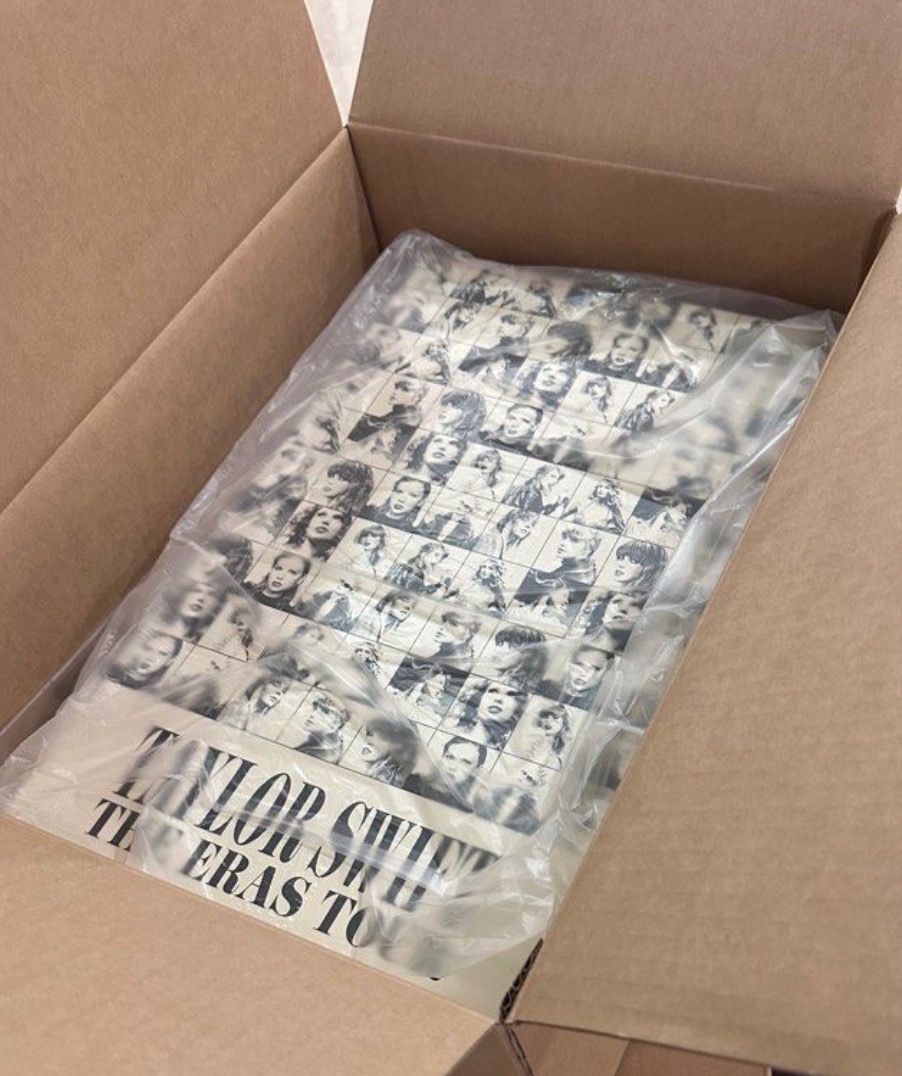 Taylor Swift VIP Merchandise, Hobbies & Toys, Memorabilia ...