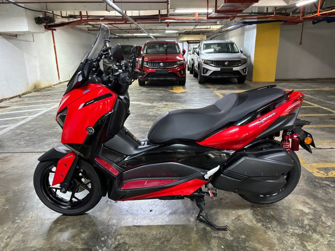 YAMAHA XMAX 250 V1 2022, Motorbikes on Carousell