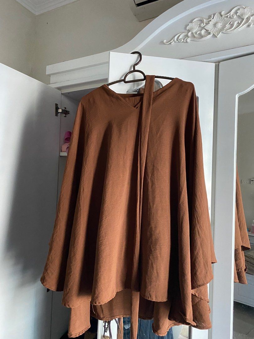 Brown Batwing Baju Raya, Women's Fashion, Muslimah Fashion, Baju Kurung ...