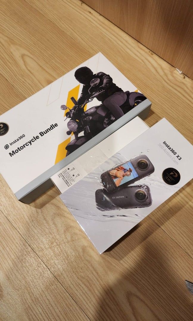Camera Insta 360 X3 Full set, Fotografi di Carousell