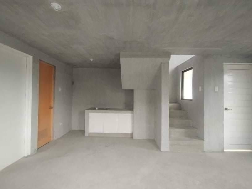 Corner House and Lot Pasalo Near Bulacan International Airport and NLEX ...