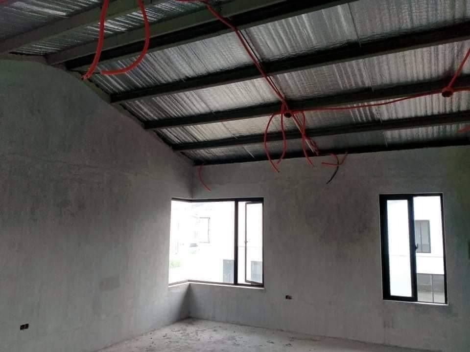 Corner House and Lot Pasalo Near Bulacan International Airport and NLEX ...