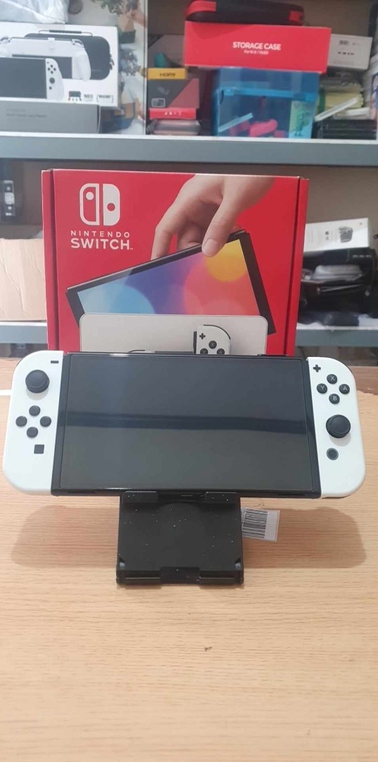 Nintendo Switch OLED White Like Brand New, Video Gaming, Video Game ...