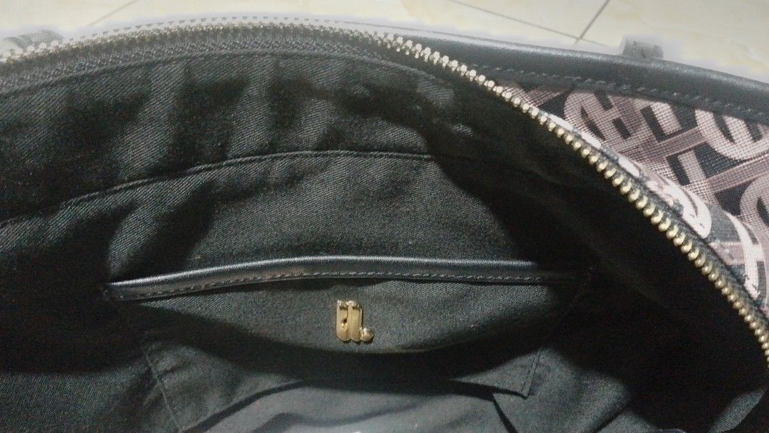 Heylocal Totebag onxy NEW NETT, Fesyen Wanita, Tas & Dompet di Carousell