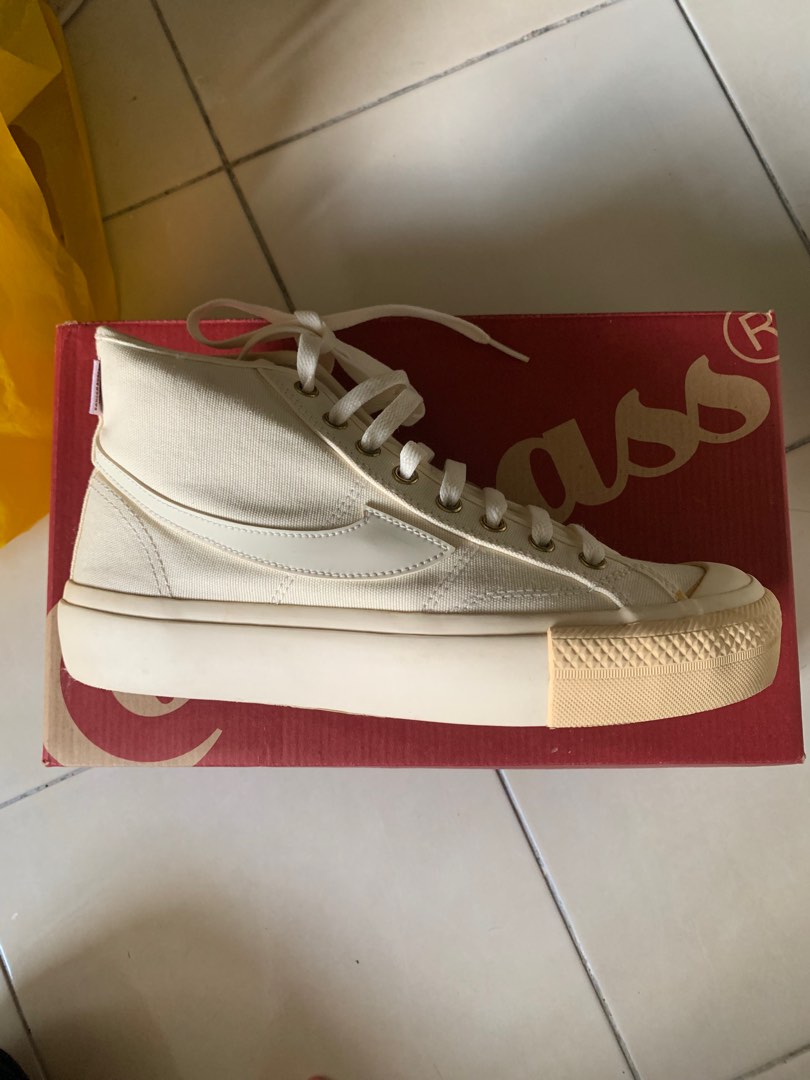 SEPATU COMPASS GAZELLE HIGH CREAM, Men's Fashion, Footwear, Sneakers on ...
