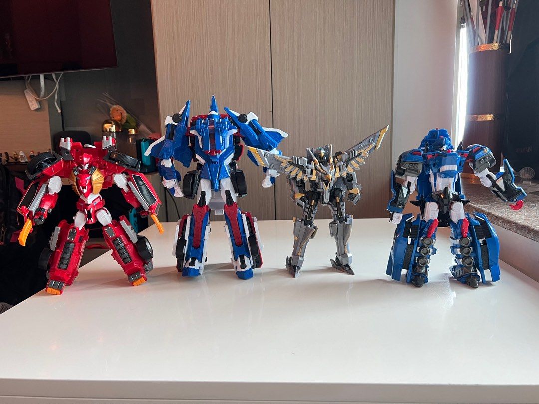 Tobot/ Maximus V/ Captainzack/ Leonrover/ Cyclonehawk, 興趣及遊戲, 玩具 & 遊戲類 ...