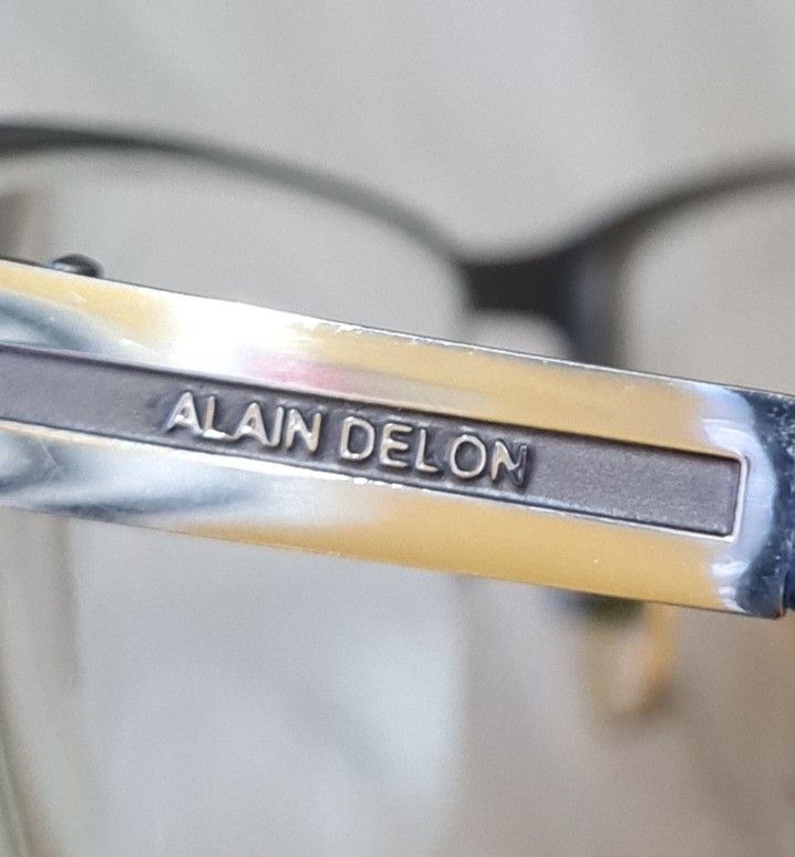 Alain Delon Kacamata Frame Original, Fesyen Pria, Aksesoris, Kacamata ...