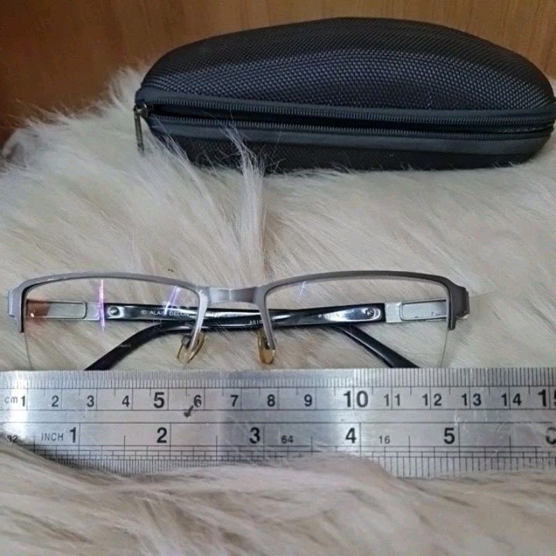 Alain Delon Kacamata Frame Original, Fesyen Pria, Aksesoris, Kacamata ...