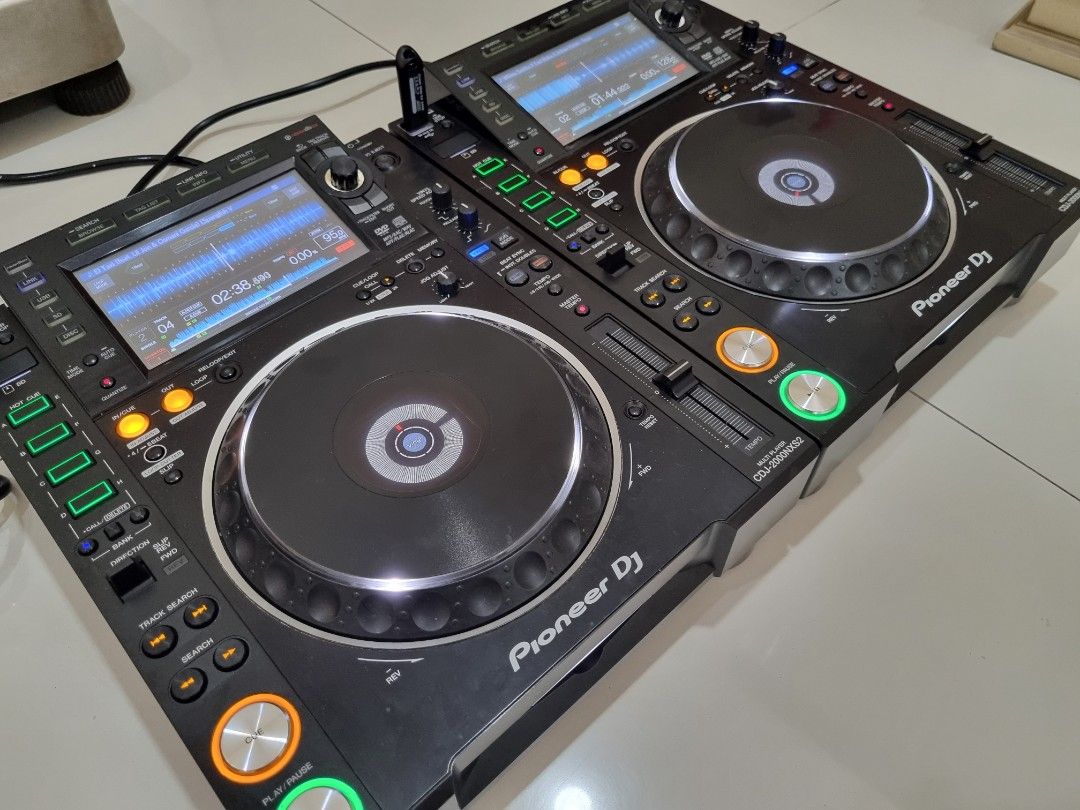 Alat DJ Pioneer CDJ 2000 Nexus 2 (x2) Touchscreen Set Club CDJ ...