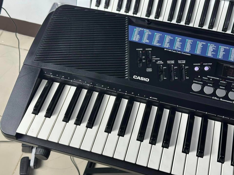 Casio CT-700 Tonebank Piano Keyboard Organ 61 Keys Touch Response ...