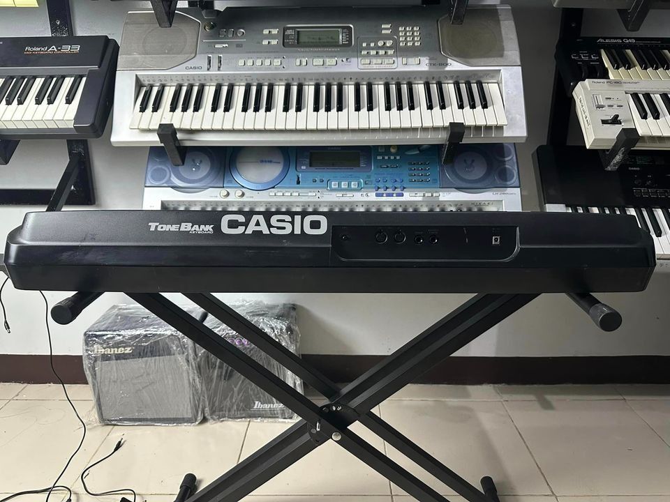 Casio CT-700 Tonebank Piano Keyboard Organ 61 Keys Touch Response ...
