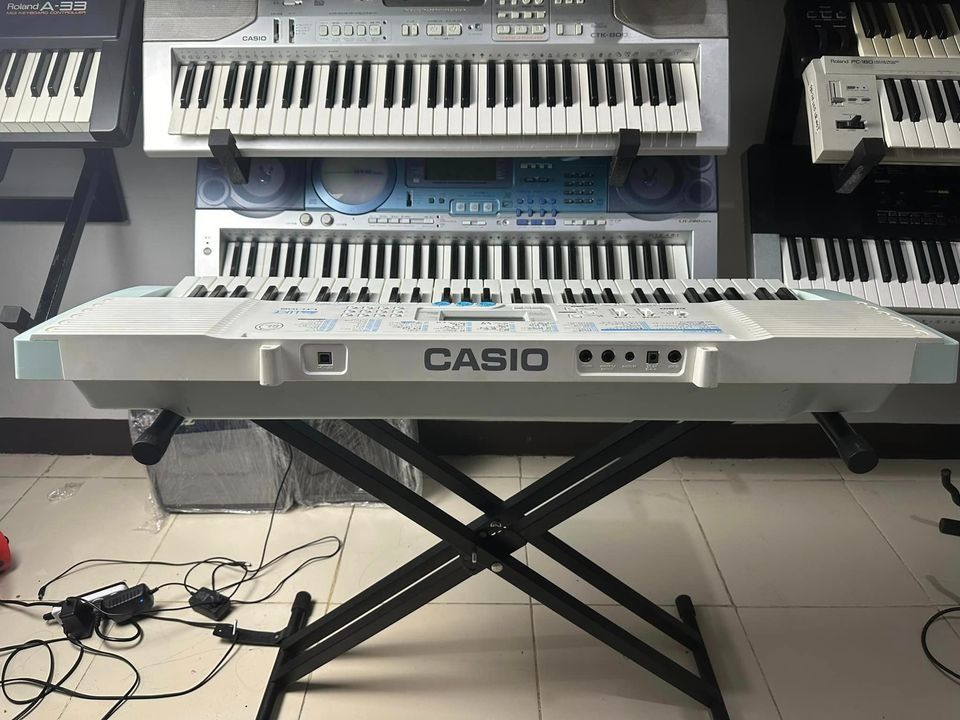 Casio LK-108 Piano Keyboard Organ Semi Weighted 61 Keys Touch Response, Hobbies & Toys, Music ...