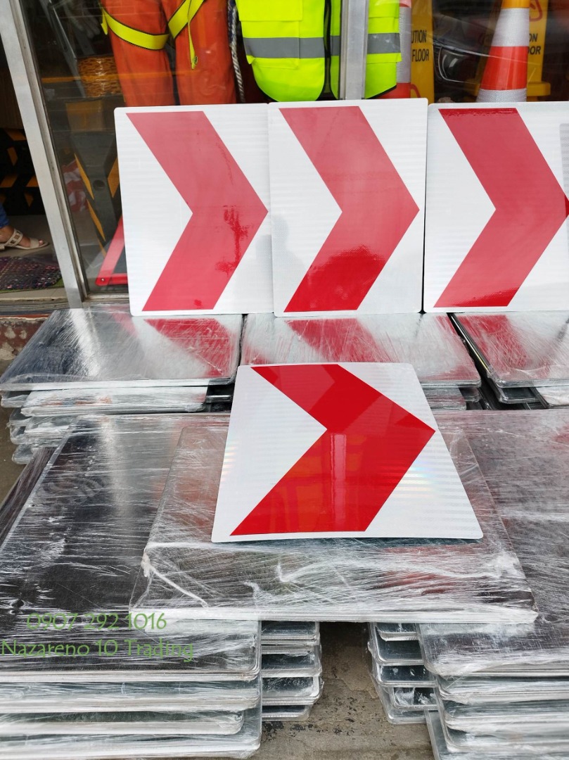 Chevron signage arrow 9, Commercial & Industrial, Construction ...