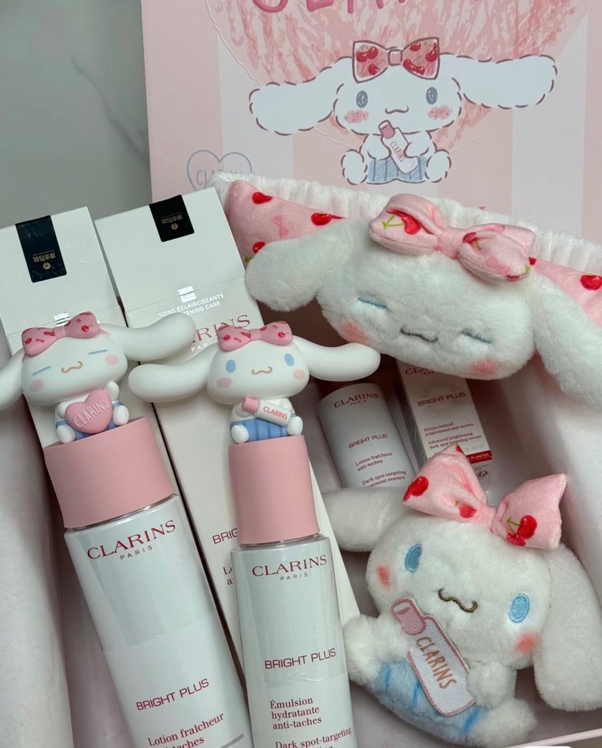 Clarins X Cinnamoroll Pink Gift Set, Beauty & Personal Care, Face, Face ...