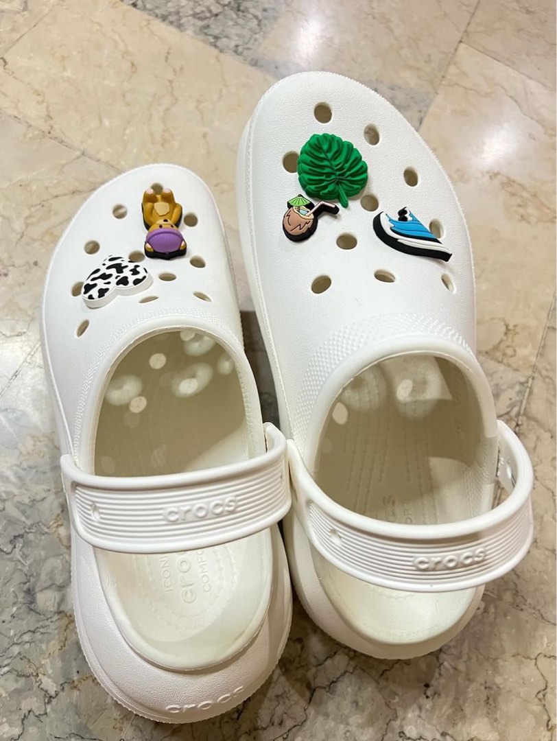 CROCS ORIGINAL, Men's Fashion, Footwear, Slippers & Slides on Carousell