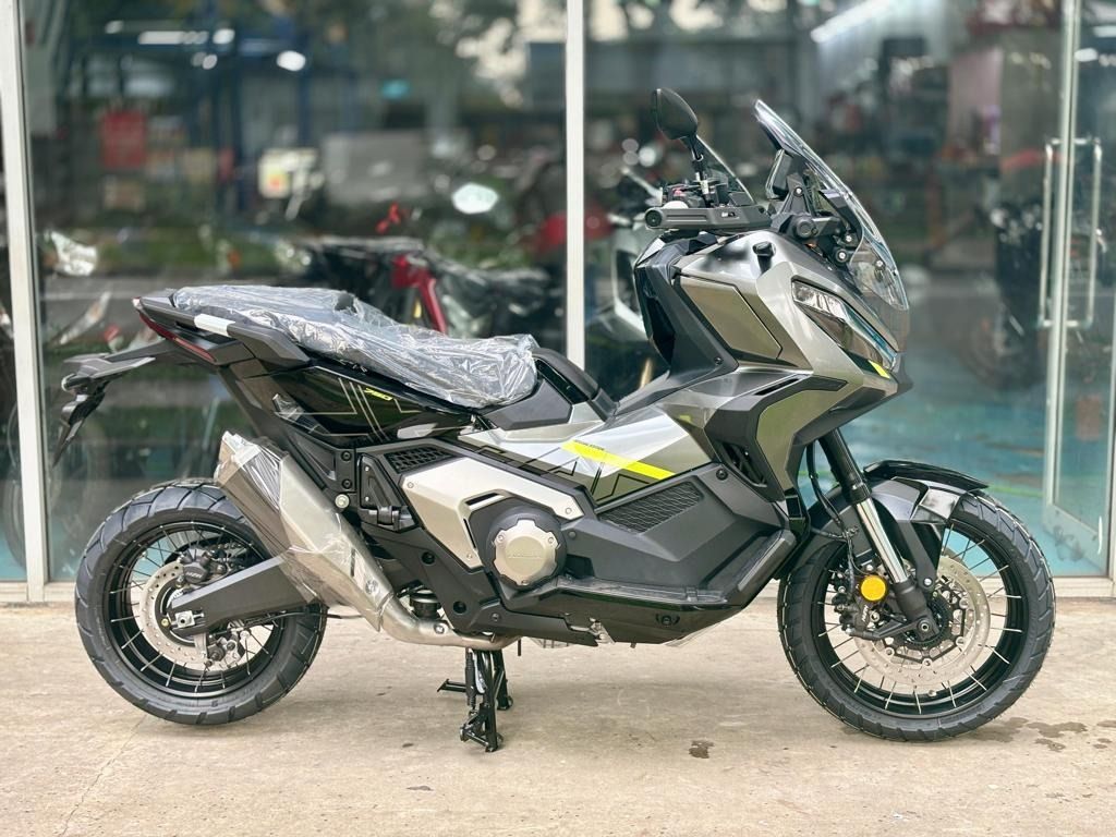 NEW HONDA XADV750, Motorcycles, Motorcycles for Sale, Class 2 on Carousell