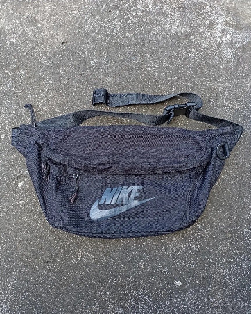 Nike belt/body bag, Men's Fashion, Bags, Belt bags, Clutches and ...