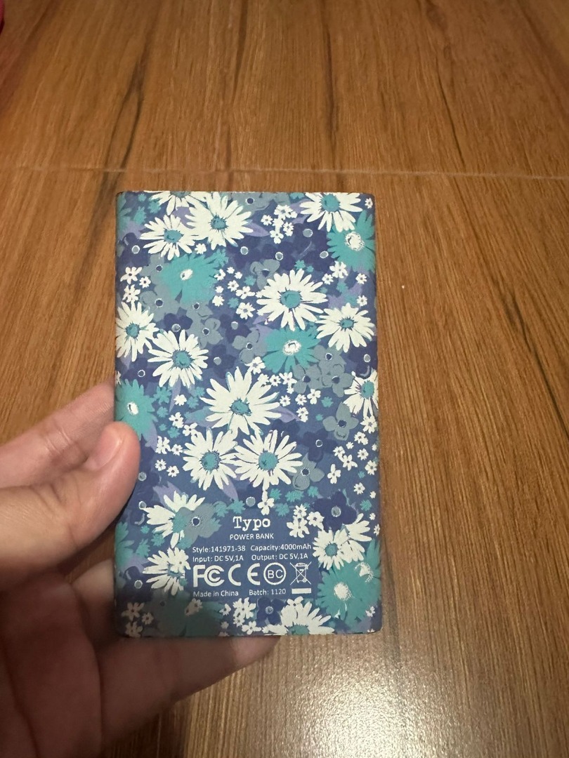 [PRELOVED] Typo Powerbank, Telepon Seluler & Tablet, Aksesoris Tablet ...