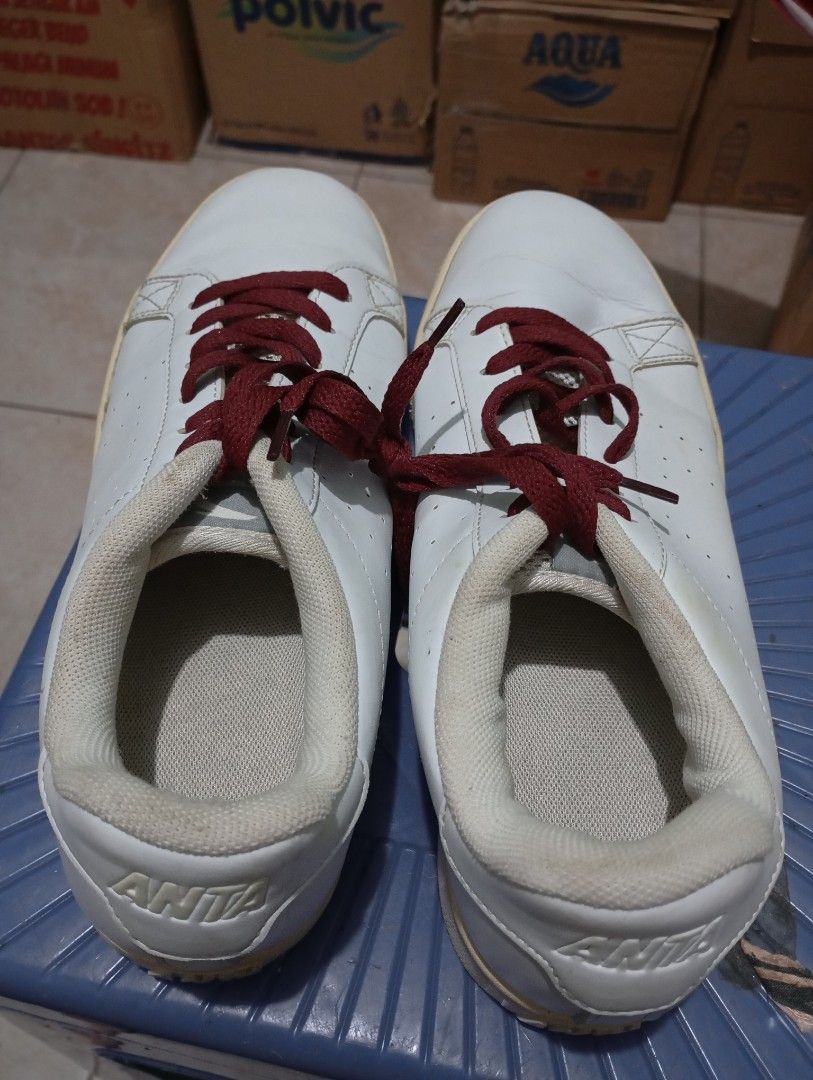 sepatu pria Anta, Fesyen Pria, Sepatu , Sneakers di Carousell