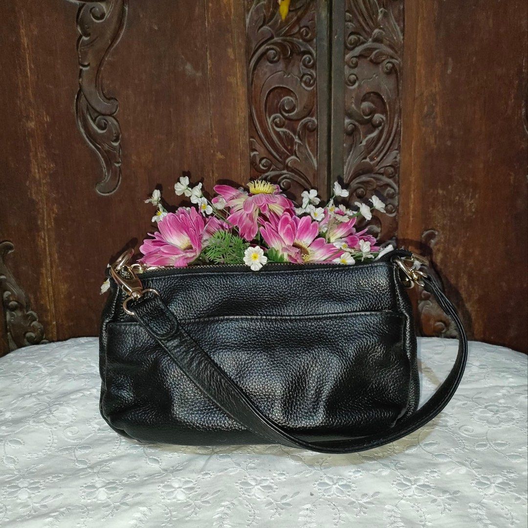 Tas Kulit Asli Preloved, Fesyen Wanita, Tas & Dompet di Carousell