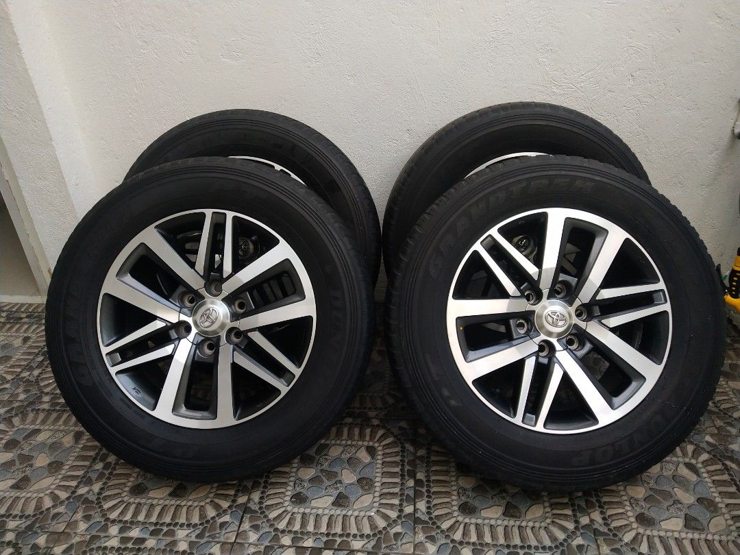 Toyota fortuner stock 18s mags 6holes pcd139 with 265/60/18 tires, Car ...