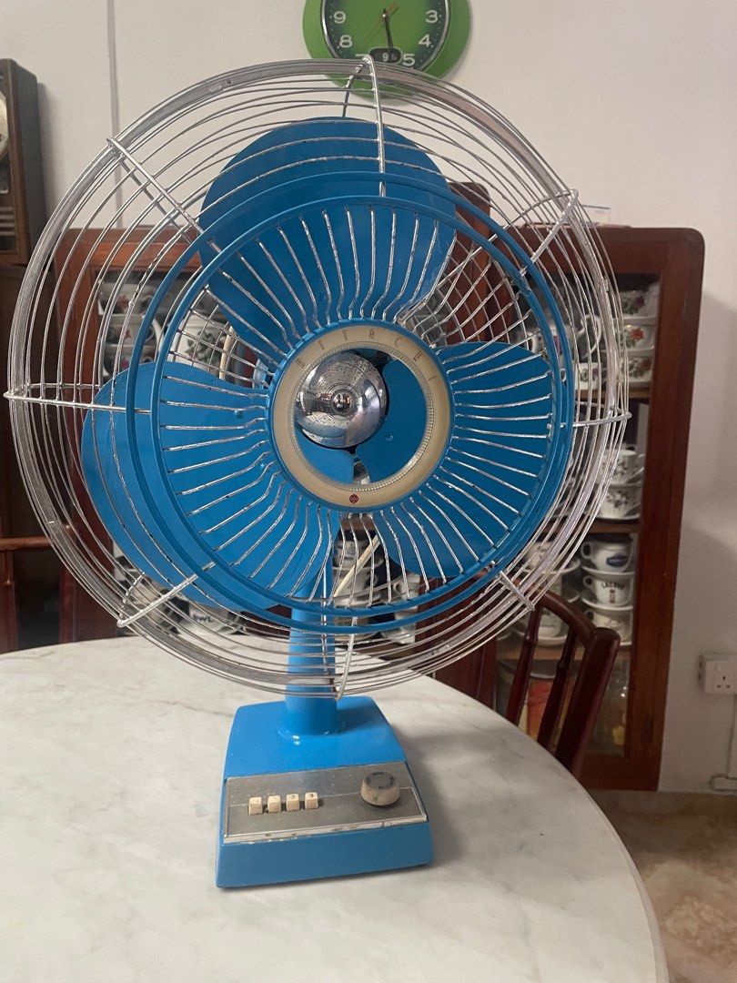 vintage hitachi table fan, Hobbies & Toys, Memorabilia & Collectibles ...