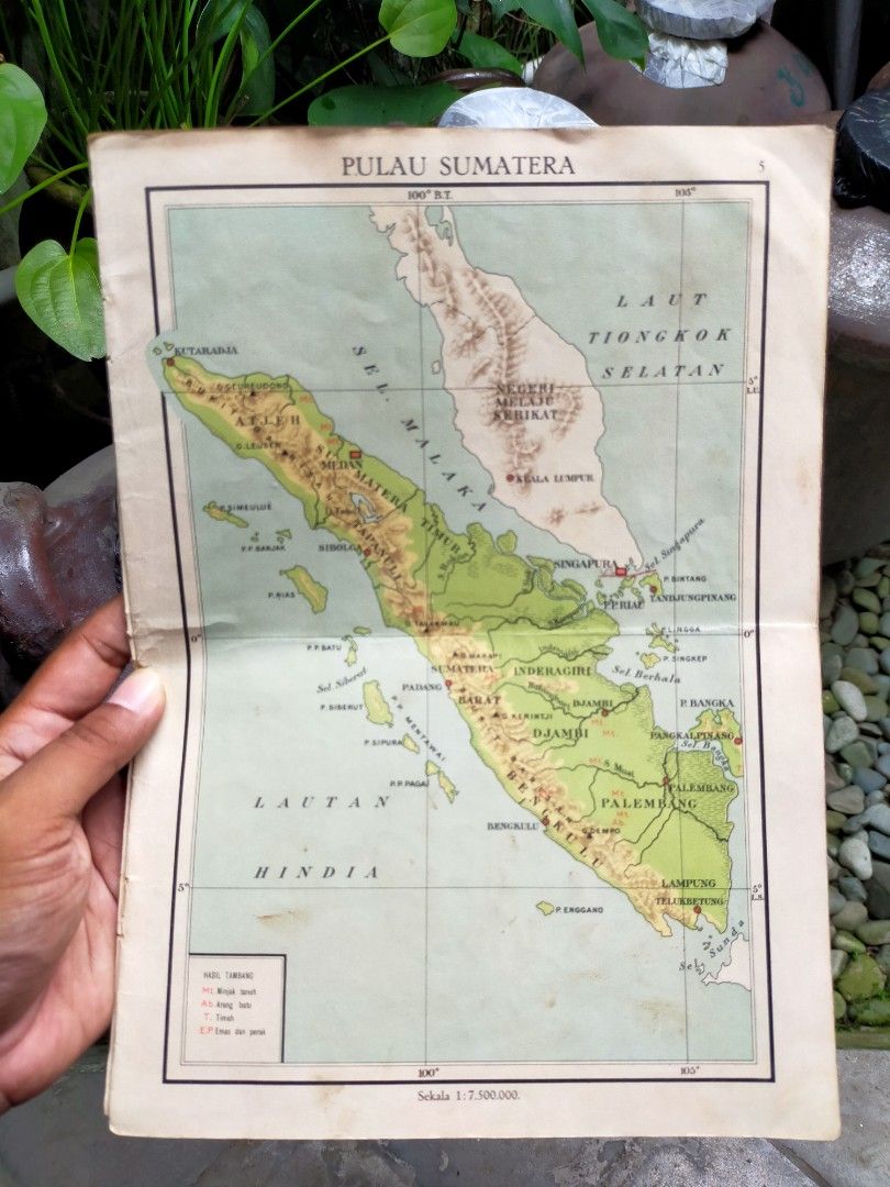 Atlas Indonesia Antik C. Lekkerkerker 1950s, Buku & Alat Tulis, Buku di ...
