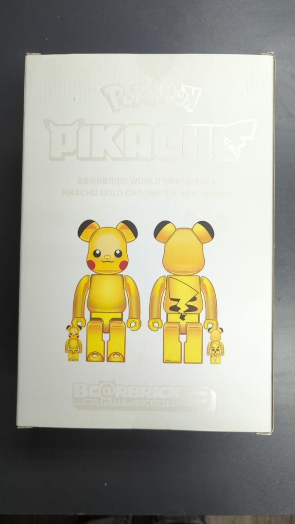 Bearbrick Pikachu 400% + 100%, 興趣及遊戲, 玩具 & 遊戲類 - Carousell