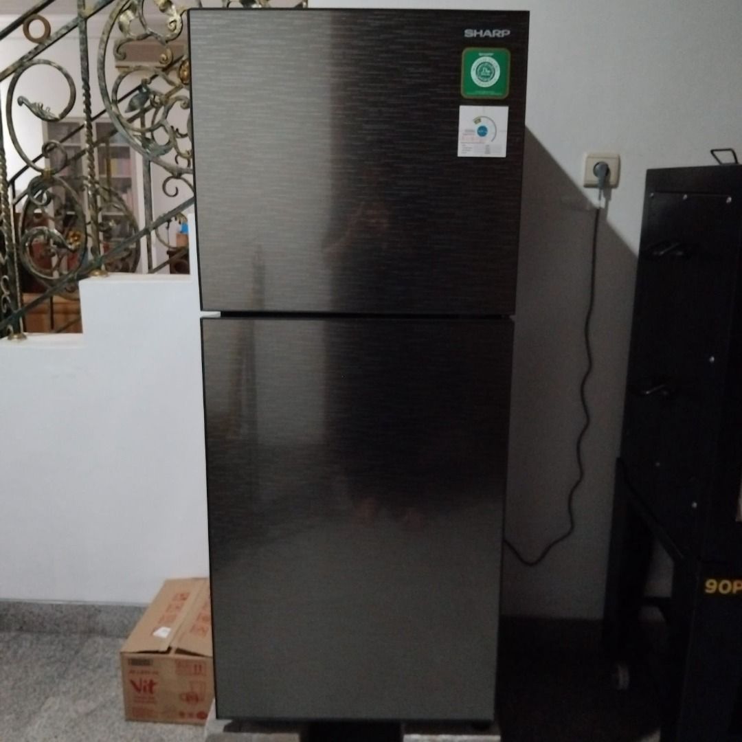 Kulkas Sharp SJ 246 XG GLASS Lemari Es 2 Pintu, Kitchen & Appliances di Carousell
