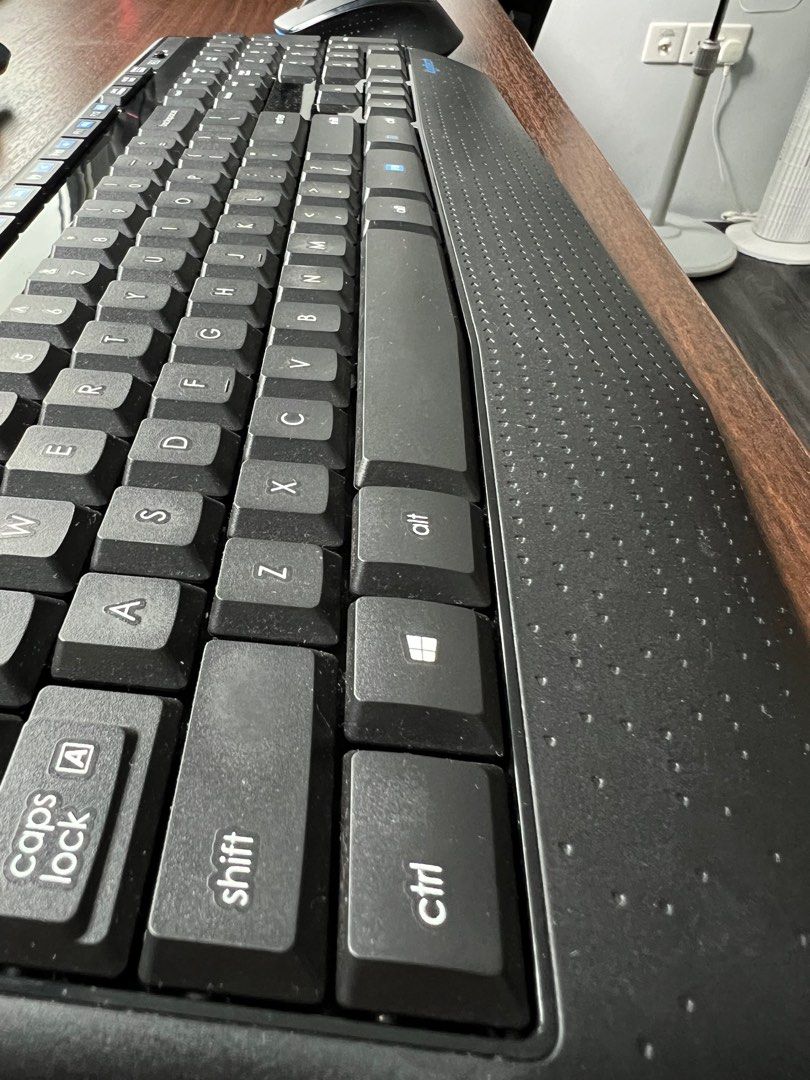 Logitech Ergonomic Keyboard & Mouse Set, Computers & Tech, Parts ...