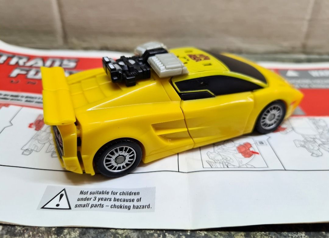 SUNSTREAKER - 2007 Hasbro Transformers Universe Classics Deluxe Class ...